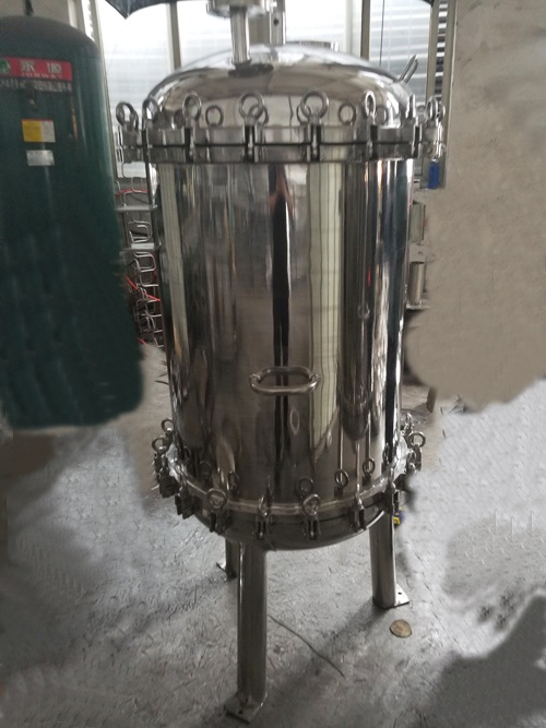 Fluorine-lined anti-corrosion core filter machine